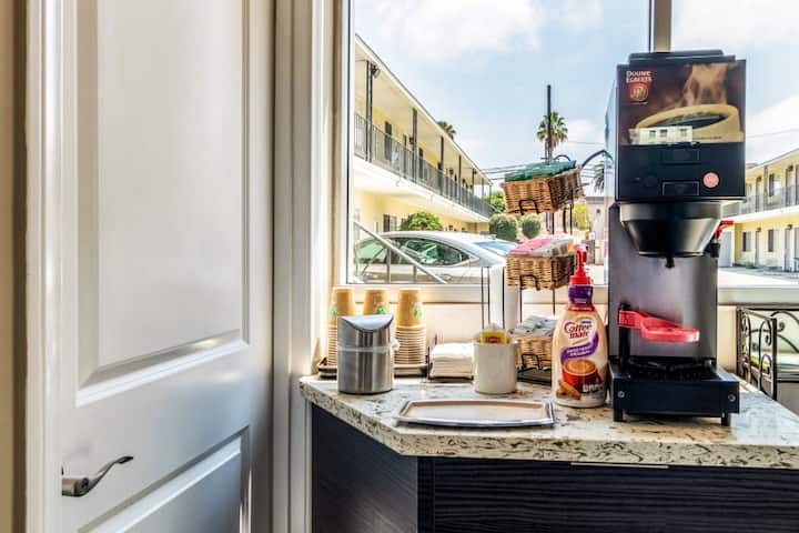 Inn At 50 Long Beach Convention Center - Long Beach, CA