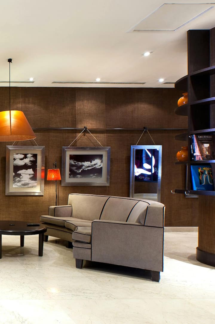 Catalonia El Retiro - Madrid