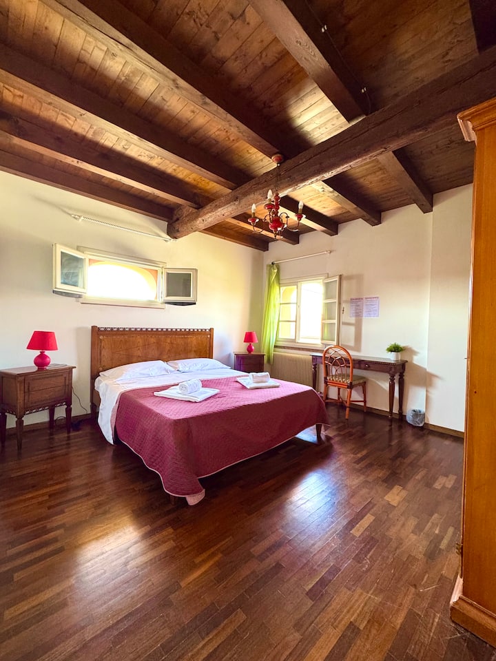 Serenissima Domus Company's B&b A 5 Min Da Bassano - Bassano del Grappa
