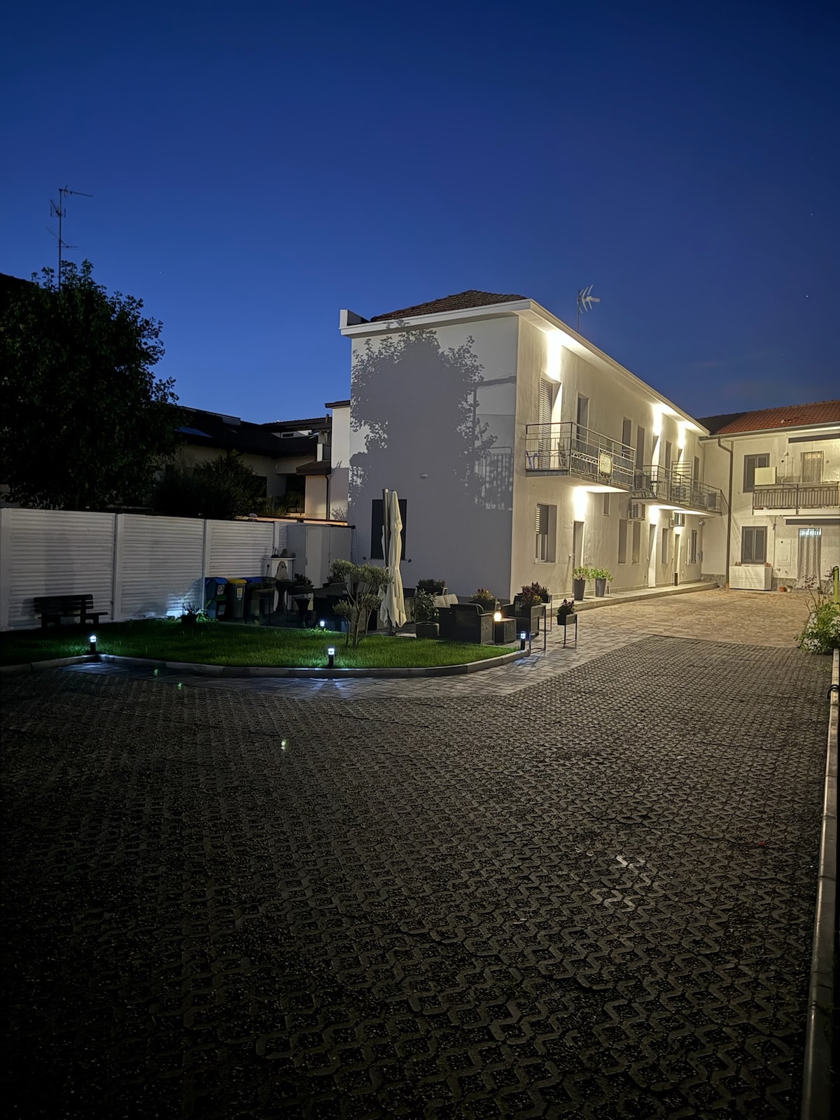 Monolocale Deluxe, Camera tripla Deluxe - Holiday homes for Rent in ...