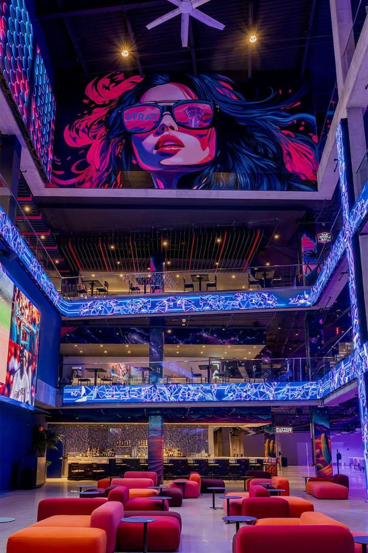 The Strat Hotel, Casino And Tower - Las Vegas
