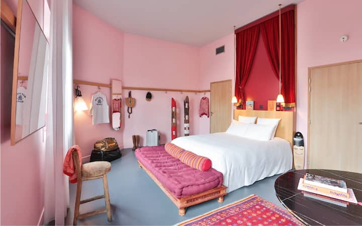 Mob Hotel Paris Les Puces - Saint-Ouen