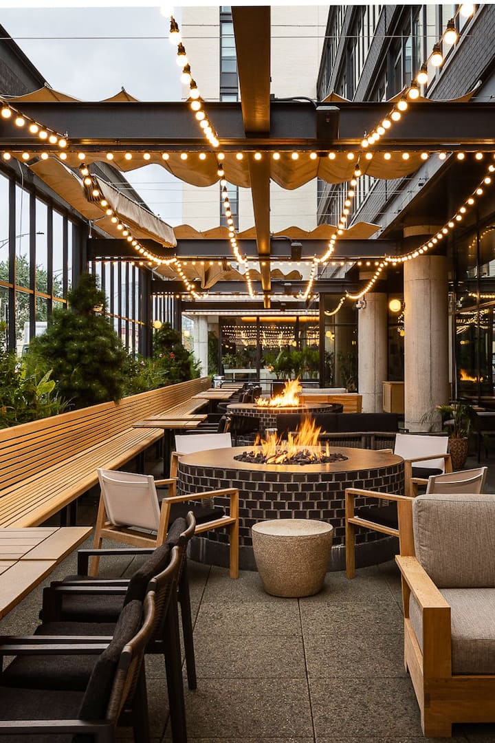 The Emily Hotel - Chicago, IL