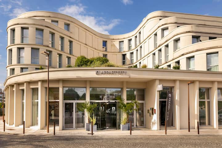 Appart'city Collection Saint Germain En Laye - Poissy