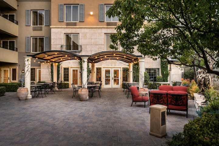 Ayres Hotel Seal Beach – Cypress - Long Beach, CA