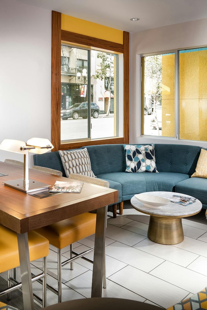 Staypineapple At Hotel Z - National City, CA