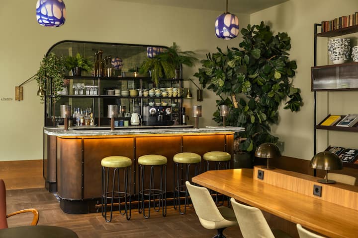 The July - Twenty Eight - Ámsterdam