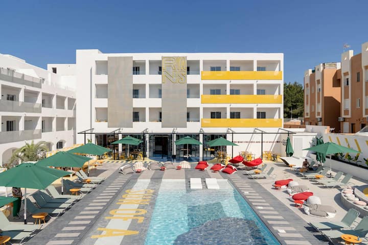 Ryans Lolas - Islas de Ibiza