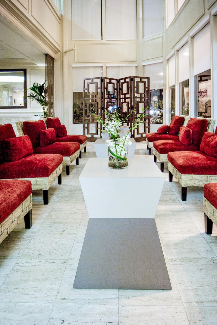 Bristol Hotel - San Diego, CA