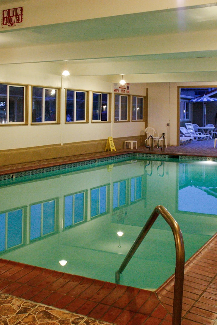 El Castell Motel - Monterey, CA