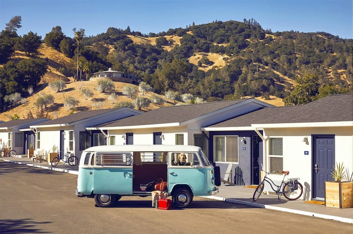 Calistoga Motor Lodge & Spa - Calistoga, CA