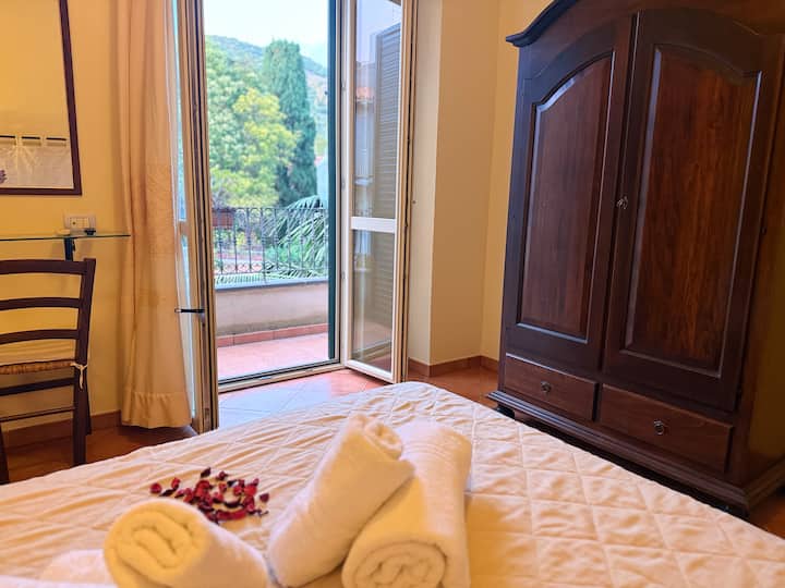 Noelia Guesthouse - Bosa