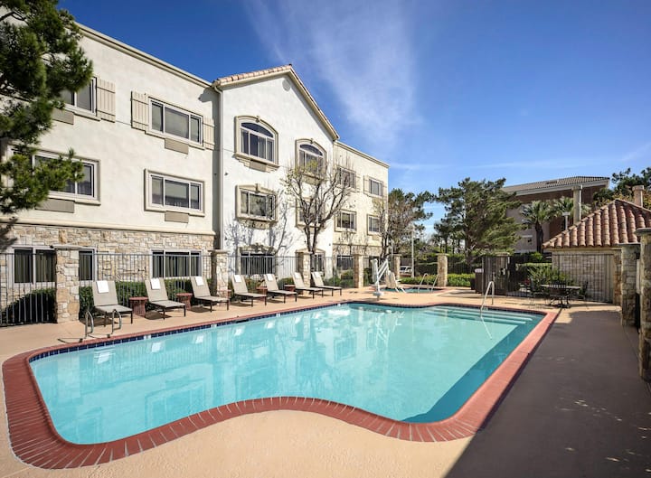 Ayres Suites Ontario Mills Mall - Ontario, CA