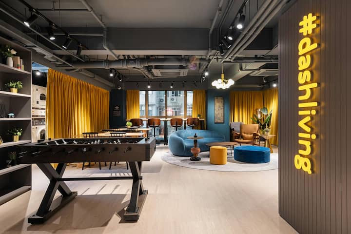 Dash Living On Hollywood - Hongkong