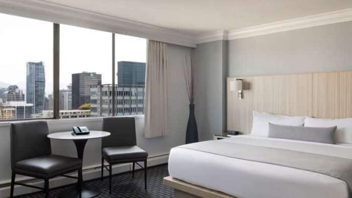 Century Plaza Hotel - Vancouver