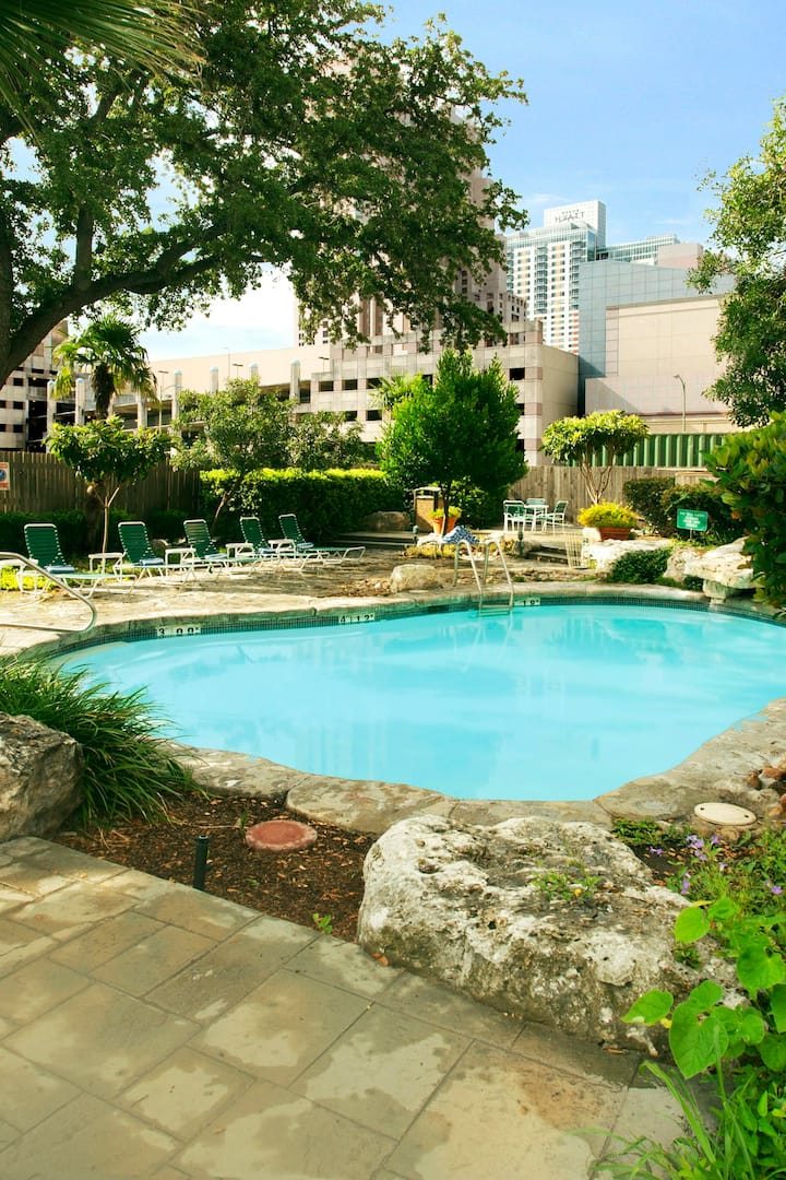 Crockett Hotel - San Antonio, TX
