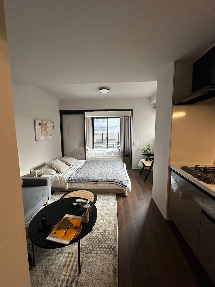 Convenient For Sightseeing, 9-minute Walk To The Atomic Bomb Dome, Apartment With 501 King-size Bed And Double Bed - Hiroshima Prefecture, Japan
