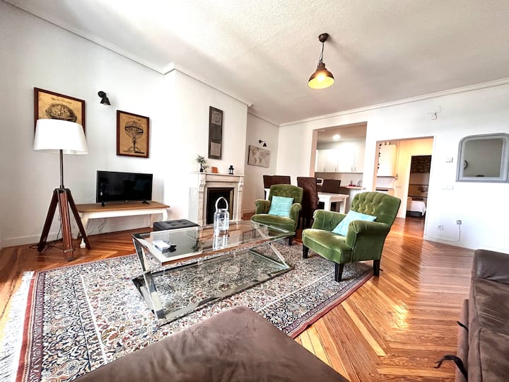 Plaza Santa, S153 Bright Balcony, Sol, 2 Br, 2 Bt. - Madrid