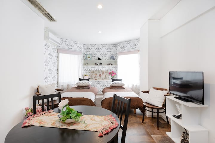 8q Gojo Suites, Family Apartment A - Kyoto
