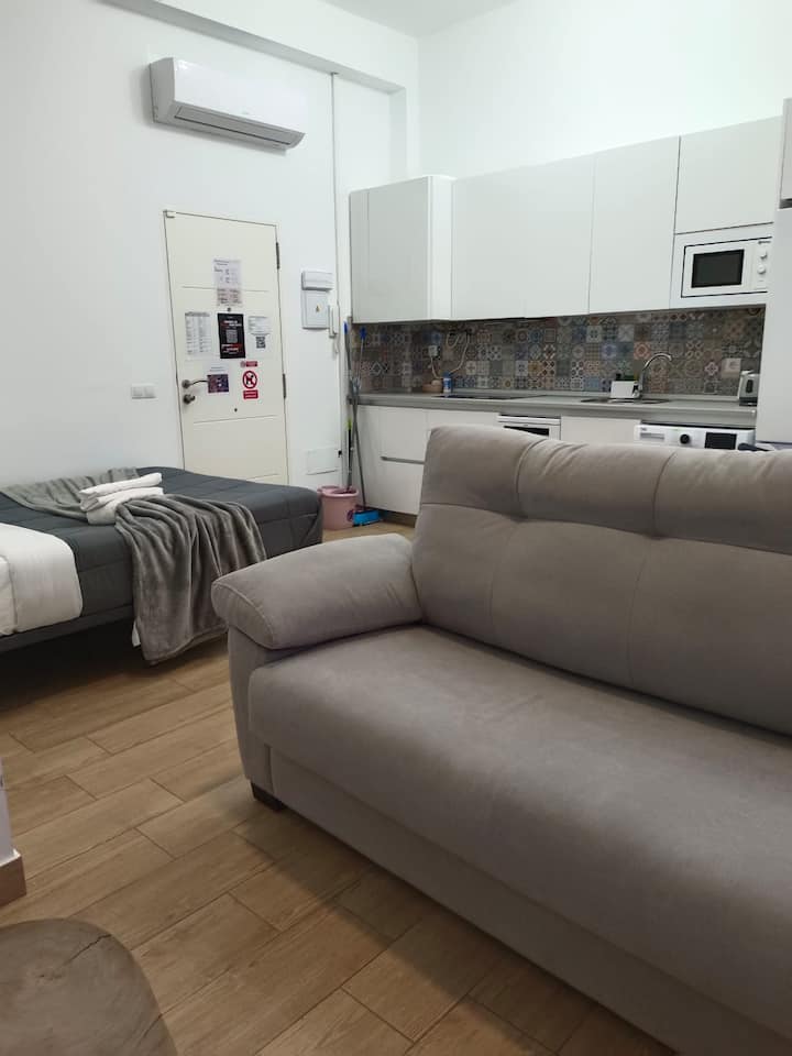 Rockside Suites Residences La Línea, Apartment... - 지브롤터