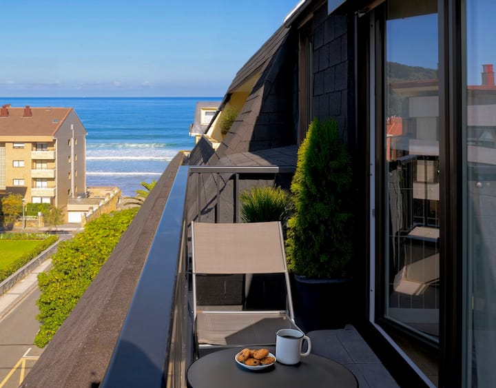 Apartamentos Con Terraza En La Playa, ÁTico Loft . - Zarautz