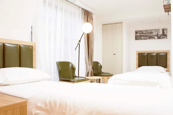 Hotel Shu, @503hotelshu Shinjuku Gyoen・6 Minutes On Foot From Shinjuku Gyoen-mae Station・double Bed And Sofa Bed - Shinjuku City