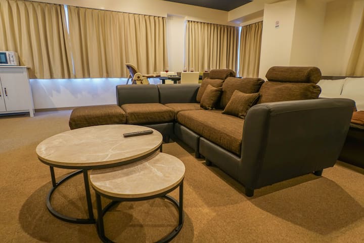 [Oval Tokyo Yotsuya] 4 Minutes By Train From Shinjuku Station, 2 Minutes On Foot From Yotsuya Station. Free Wi-fi. Family-friendly. - Shibuya