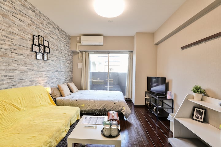 À Deux Pas De Nihonbashi ; Marché De Kuromon à 2 Minutes à Pied ; Nanba Et Dotonbori à Distance De Marche, Appartement 801 De 2 Chambres - Osaka