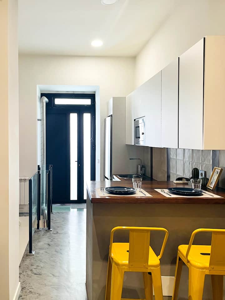 Apartamentos De Felix 2, Apartamento Con Encant... - Madrid