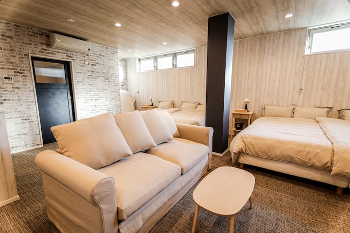 Leo's Apartment Is In A Great Location For Disney Resort And Makuhari Messe, A Family Apartment... - 船橋市
