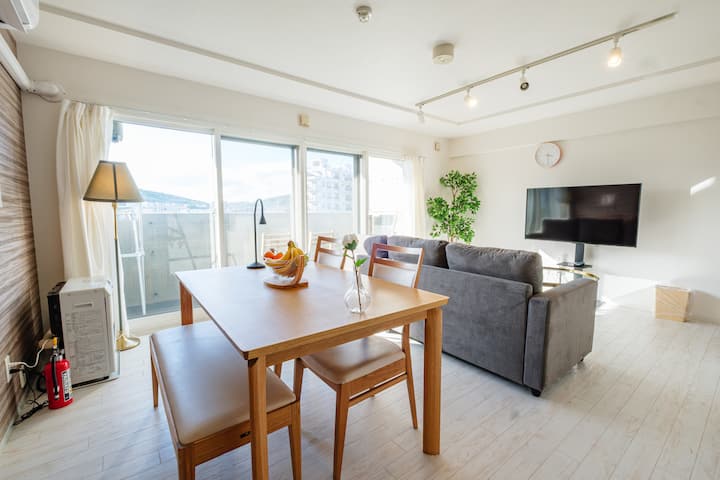 Apartment On A Hill Overlooking Otaru. Free Parking. Free Wi-fi. The Best View! Family Apartment. - Hokkaido