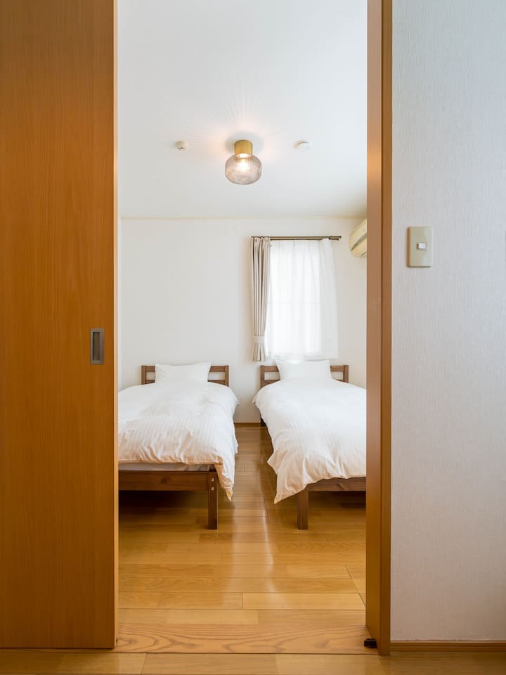 Near Utazu/sakaide Interchange/free Parking/5-minute Walk To Supermarket/families/student Trips/udon Tours/new Reoma World. - 마루가메시