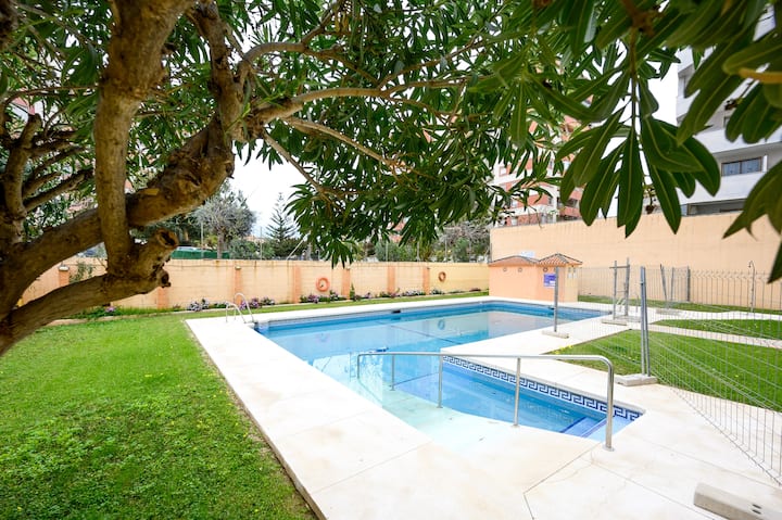Studios Veramar By 10tosea : Terrasse, Parking, Piscine. - Fuengirola