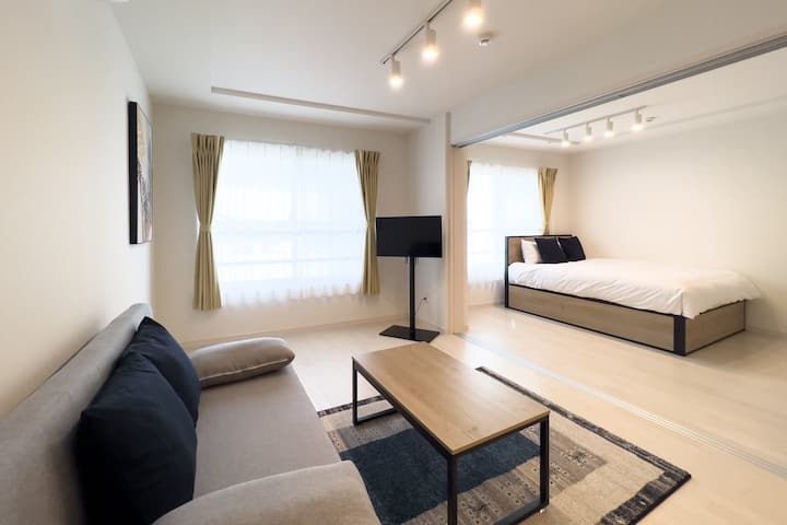 6 Minutes On Foot From Korakuen Station / Within Walking Distance Of Tokyo Dome / Toggle Bunkyo Korakuen, ... - Roppongi