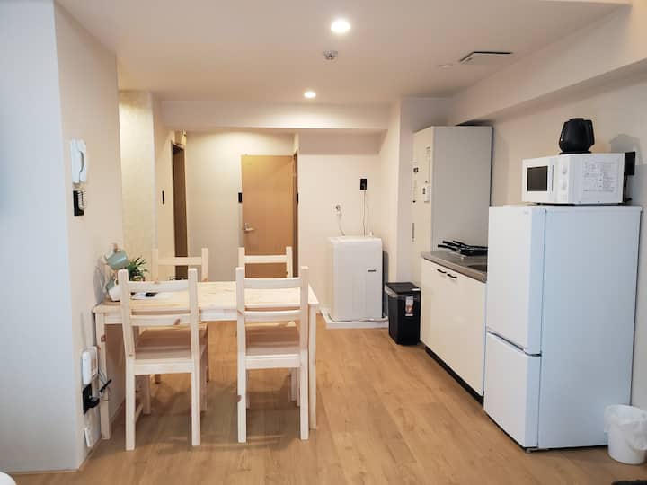 龙猫民宿-心斋桥店 心斋桥，道顿堀步行8分钟/可直达京都/地铁站步行5分钟、大床公寓 205 - Osaka, Japan