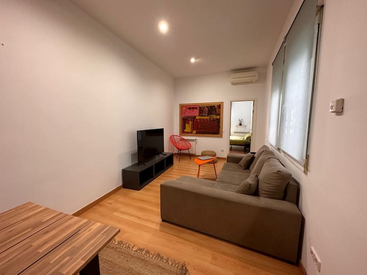 Charming Apartment In The Vibrant Heart Of Madrid - Madrid