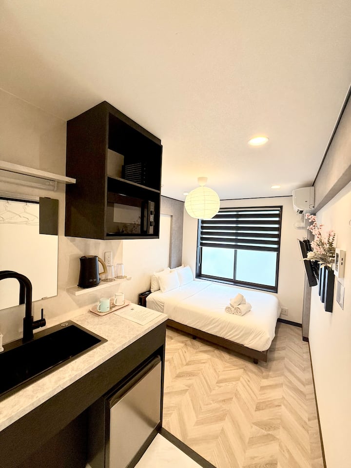 [Central Tokyo/shinjuku Area] Room With Loft Near The Station. Luggage Storage Available! - Roppongi