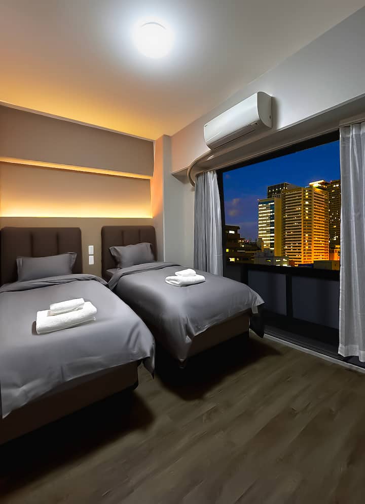 Lucky Namba: 7 Minutes To Namba Station, 16 Minutes To Dotonbori/shinsaibashi, Apartment With A Double Bed - Osaka