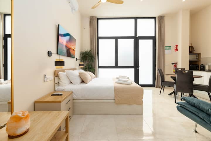 Portobello Road, Suite 2 - Moncada