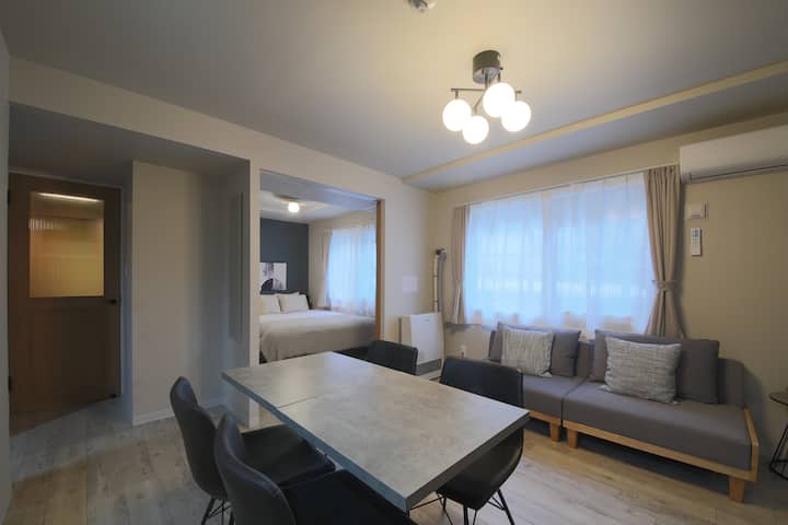 8 Minutes To Susukino Subway Station | Free Parking | Newly Built Designer Property | Simmons Beds | 2ldk | Sleeps Up To 6 People, Rf102 | - 札幌市