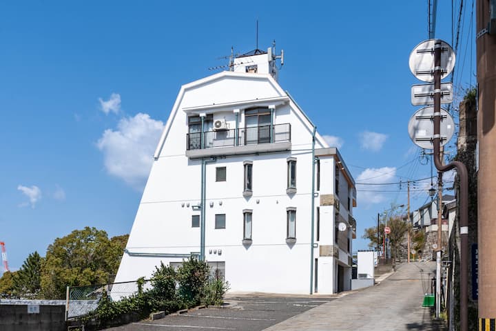 グラバー園徒歩圏内 | 3種類の部屋タイプ | 2名/3名/4名部屋 | 長崎観光に最適 - Giappone
