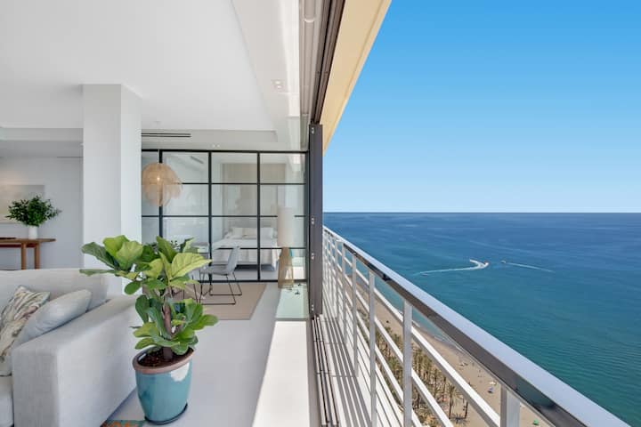 Torre De La Roca - Sea View, Pool & Parking, House. - Torremolinos