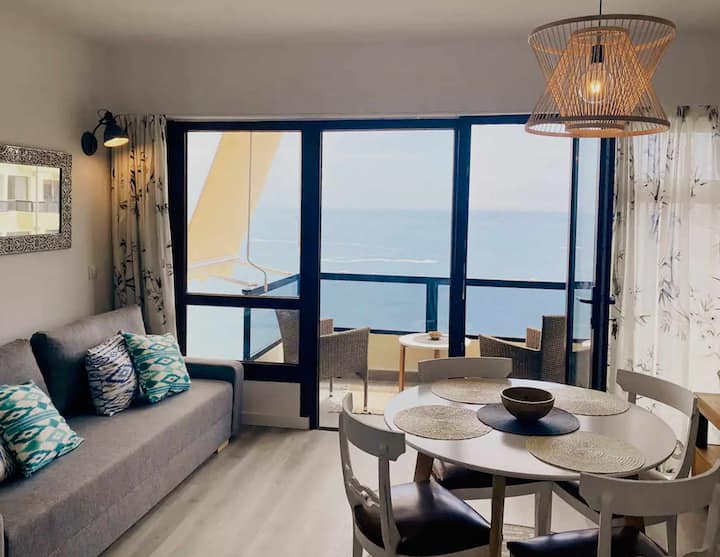 Beautiful Apartment Right On The Beach... - Benalmádena