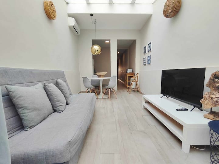 Mazi Apartments 1, Chic Apartment - Badalona