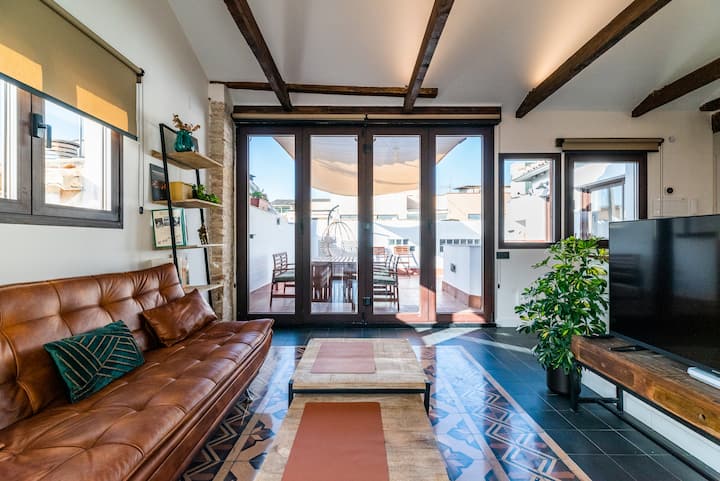 Ma&to Apartments, Apartment With A Bed That... - Armilla