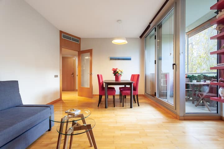 Diagonal Forum Free Parking, Family Apartment. - Badalona