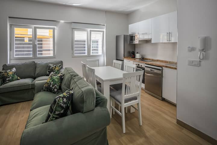Patio Cuarenta Centro Ciudad, Apartamento Famil... - Algeciras