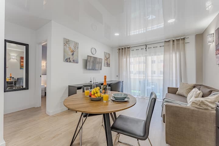 Modern Sunny Apartment In Los Cristianos , Mode... - Los Cristianos