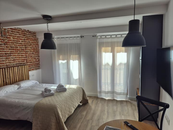 Apartamentos Caballeros - 阿維拉