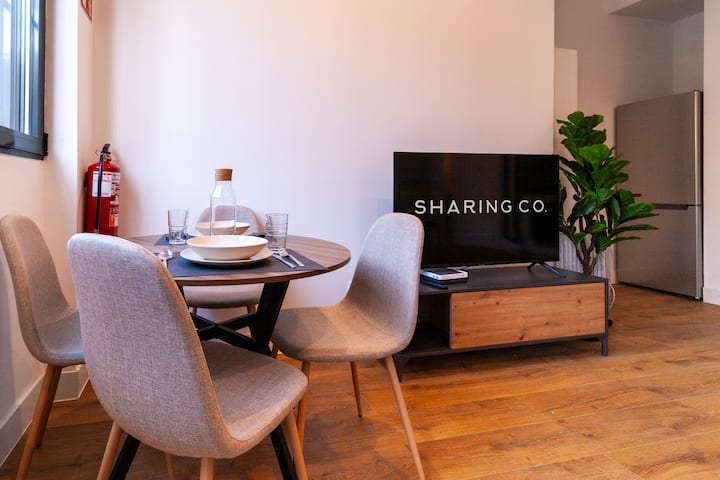 Housing Simancas By Sharing Co, Estudio Con Cam... - Madrid